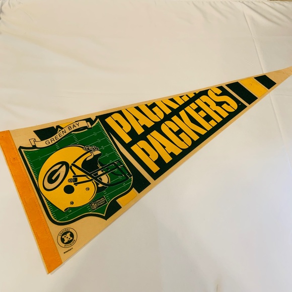 NFL | Accents | Vintage Nfl Green Bay Packers Football Field Logo ...